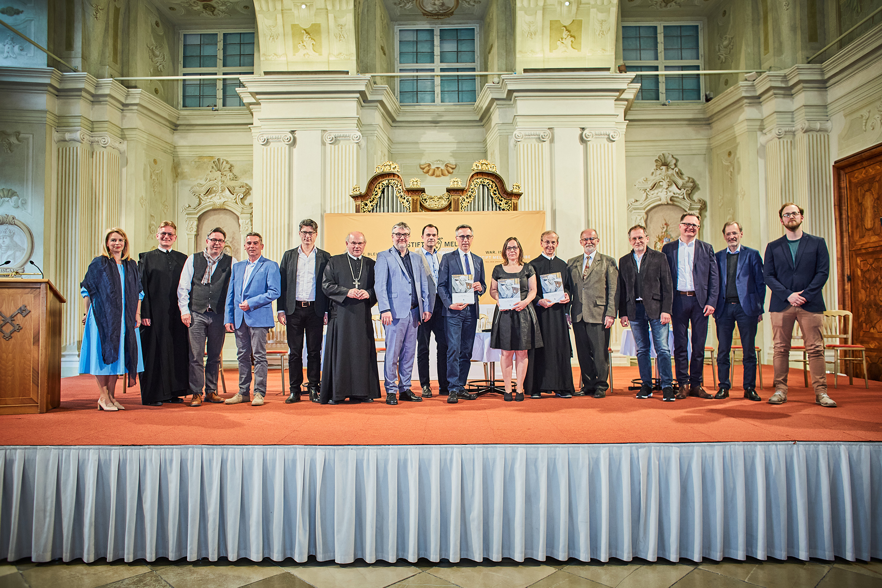 Buchpräsentation & Ausstellungseröffnung "Restaurieren und Leben II ...